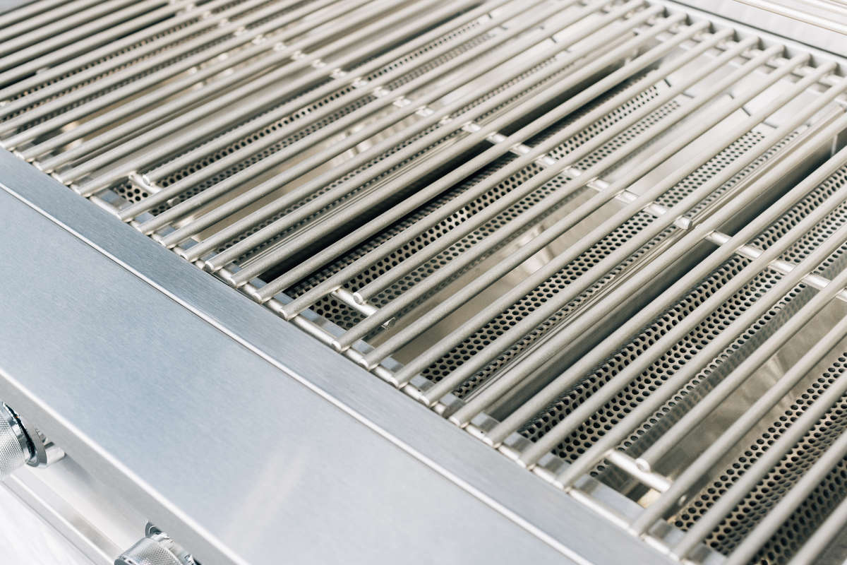 TrueFlame E Series 25" 3 Burner Gas Grill / TFE25-LP/NG | OutdoorKitchenPro
